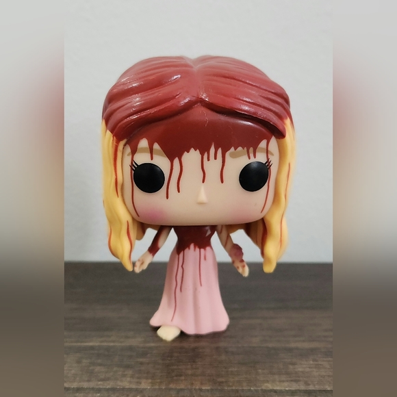 Funko | Other | Funko Pop Television 467 Carrie Bloody Exclusive Vinyl ...
